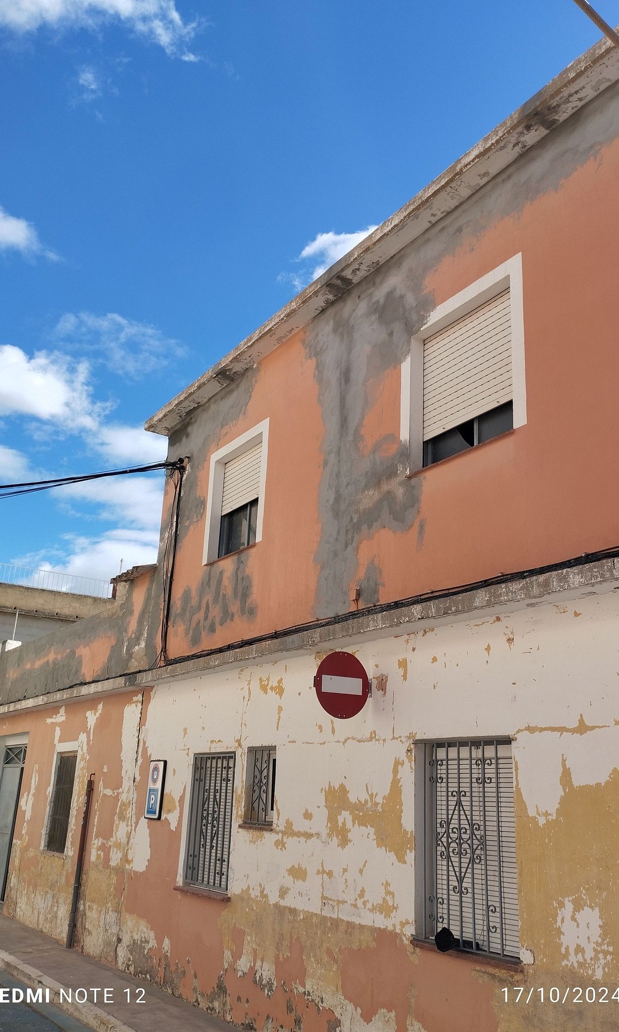 Guía paso a paso para pintar una casa antigua sin dañar sus superficies ...